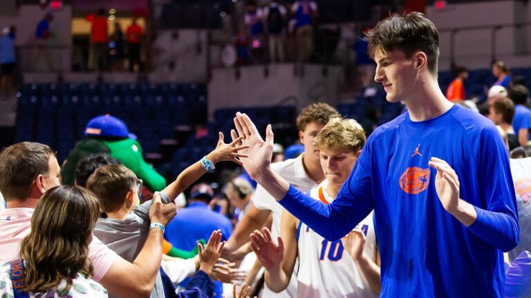 Florida’s 7-foot-9 center meets Shaq in epic video: ‘Pick on someone ...