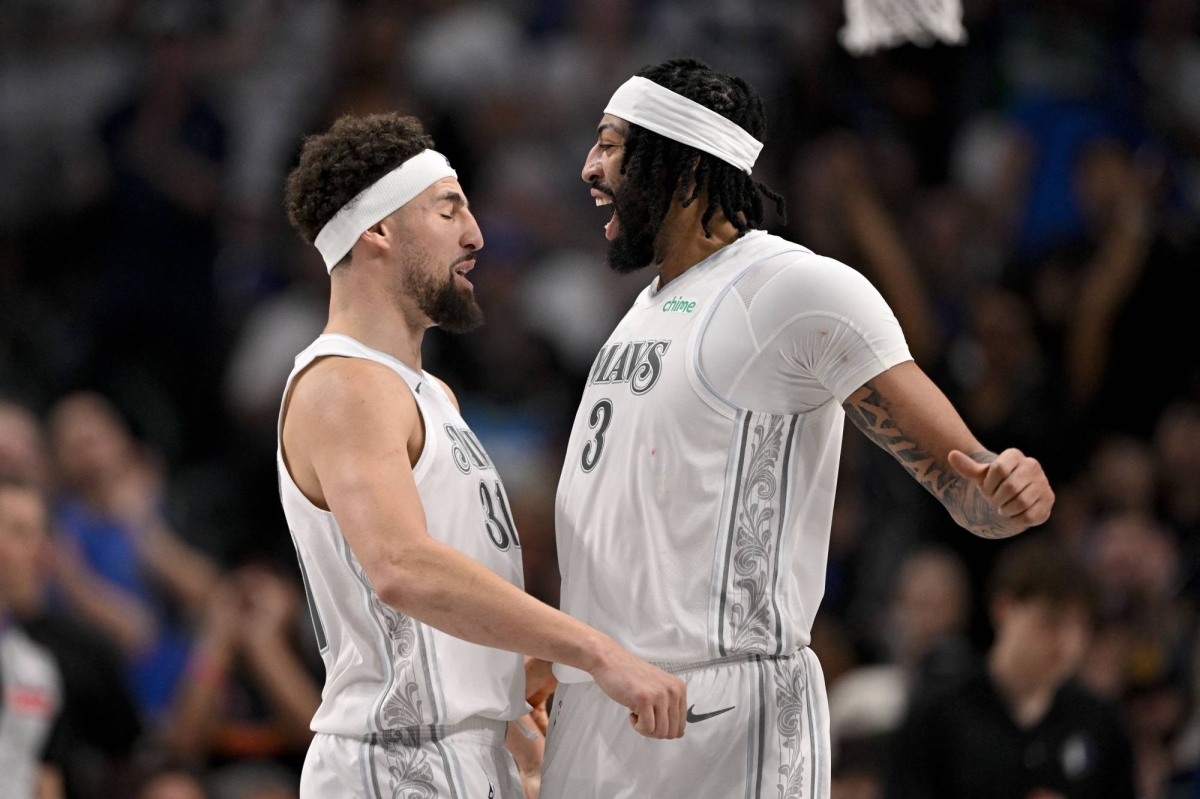 Anthony Davis dominant in Dallas debut | CVHD - Citizens'