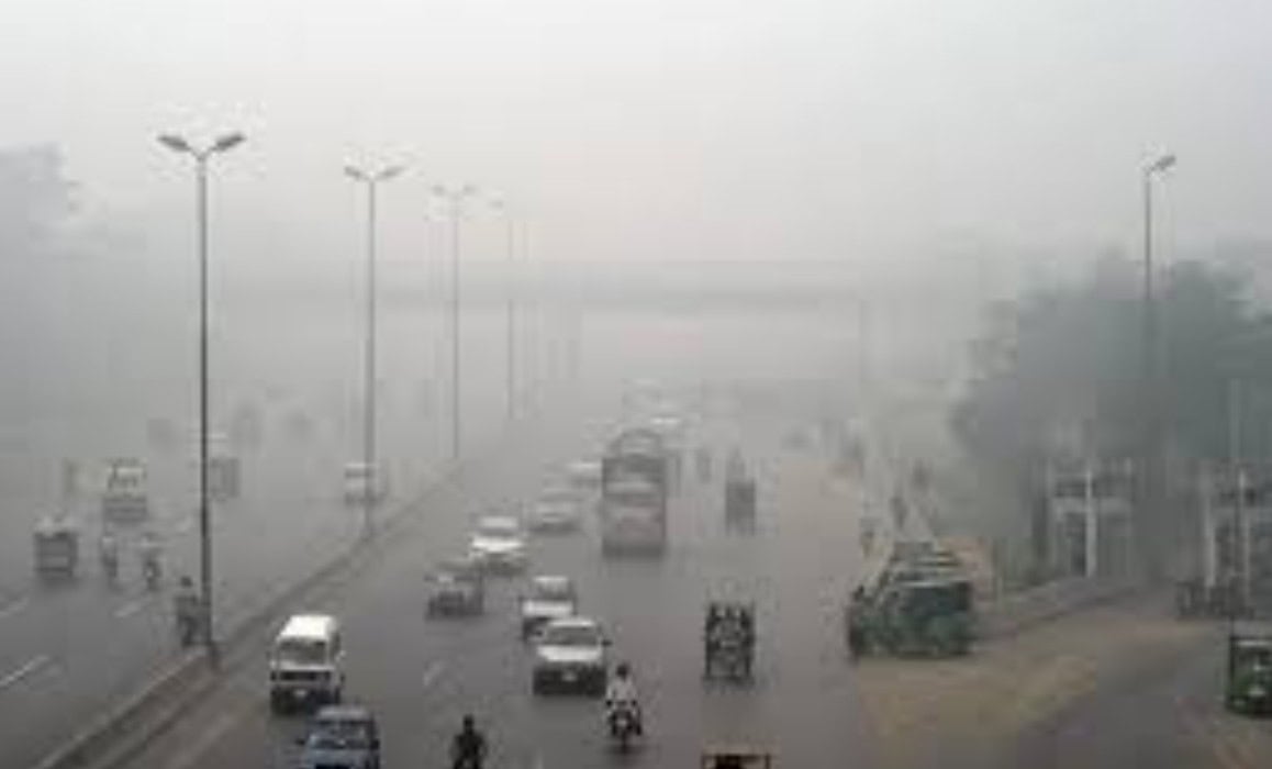 Hazardous Smog hits Punjab as Lahore tops Global AQI Charts | CVHD ...