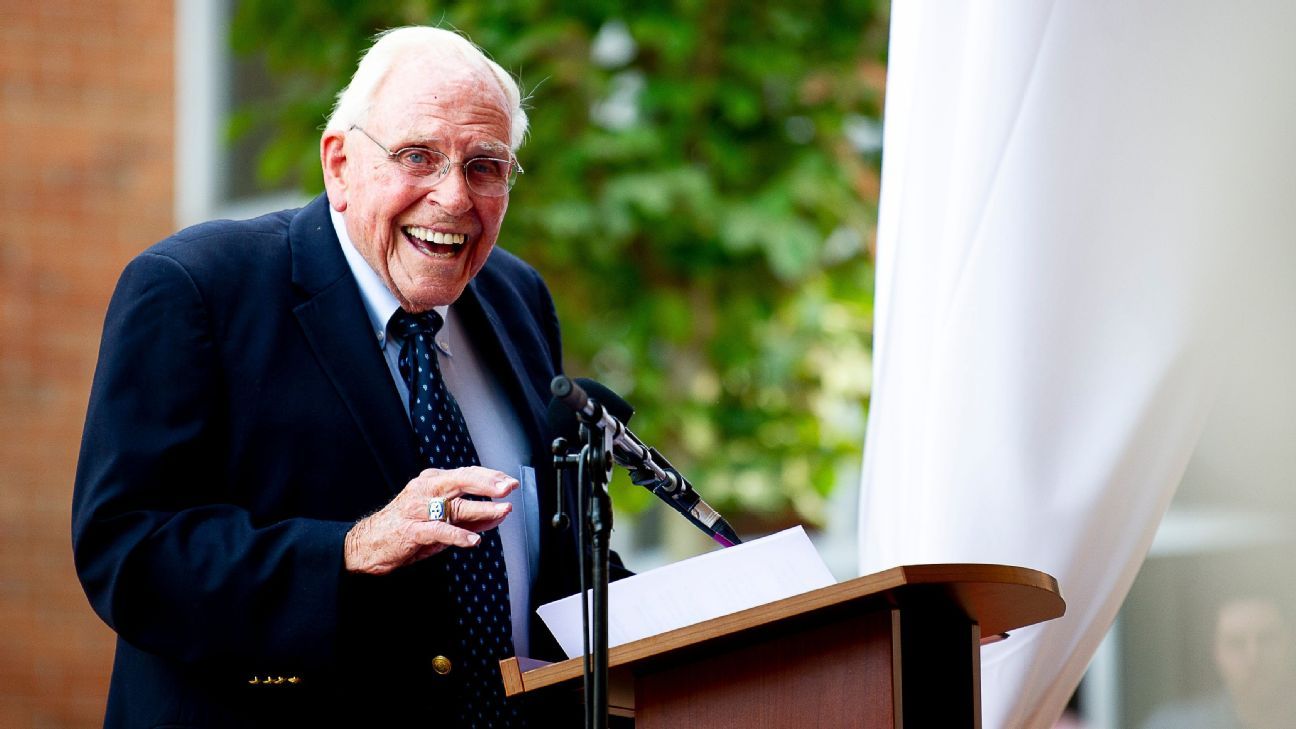 Roy Kramer, SEC commish and BCS architect, dies | CVHD - Citizens'