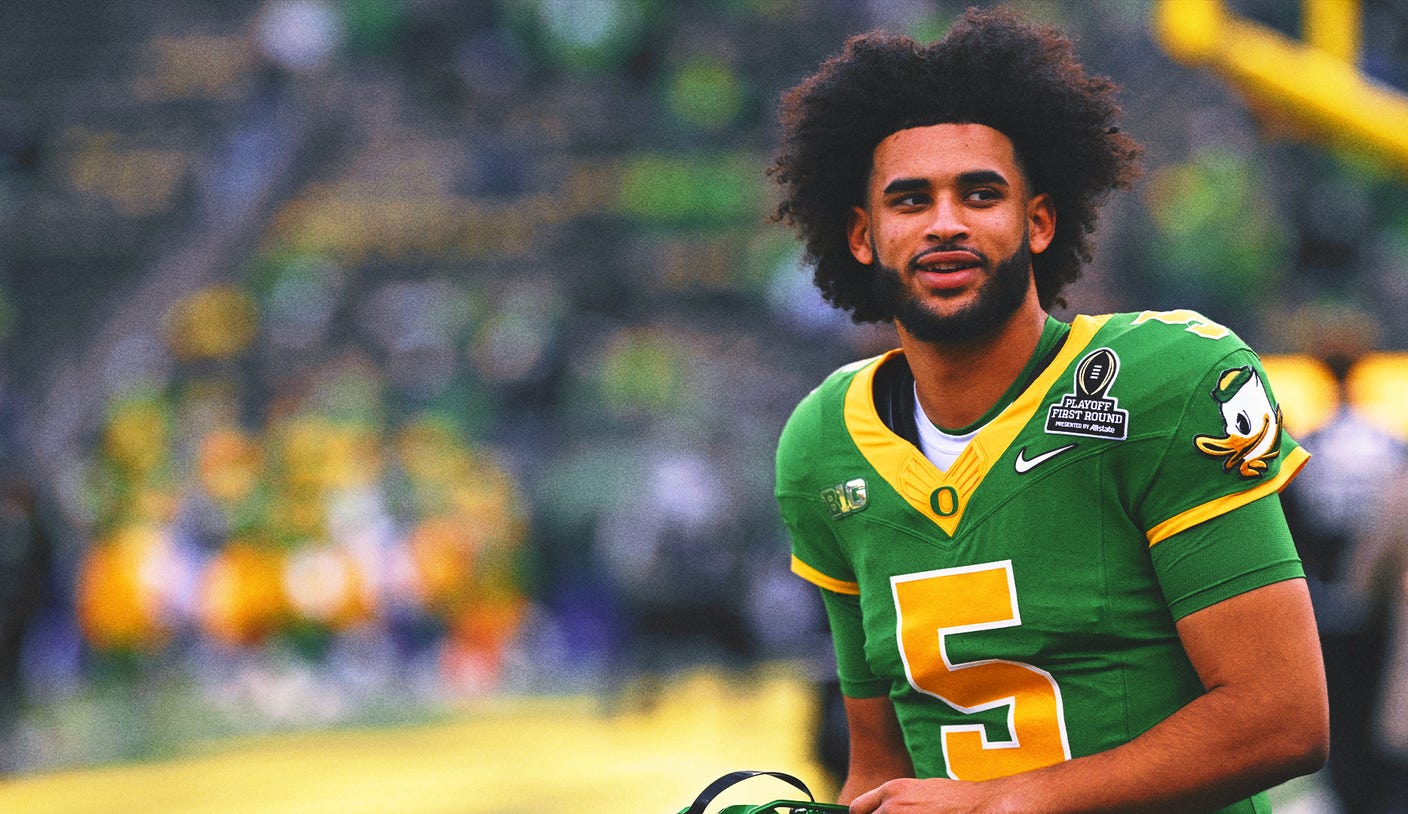 QB Dante Moore Turns Down NFL, Will Remain at Oregon for 2026 | CVHD ...